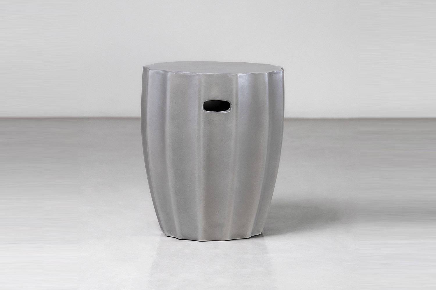 Oliver Side Table - Light Grey | Cielo