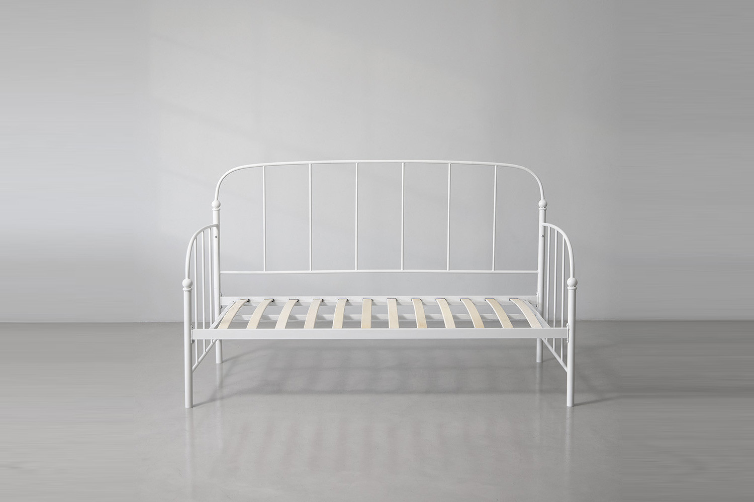 Helena Daybed - White | Cielo