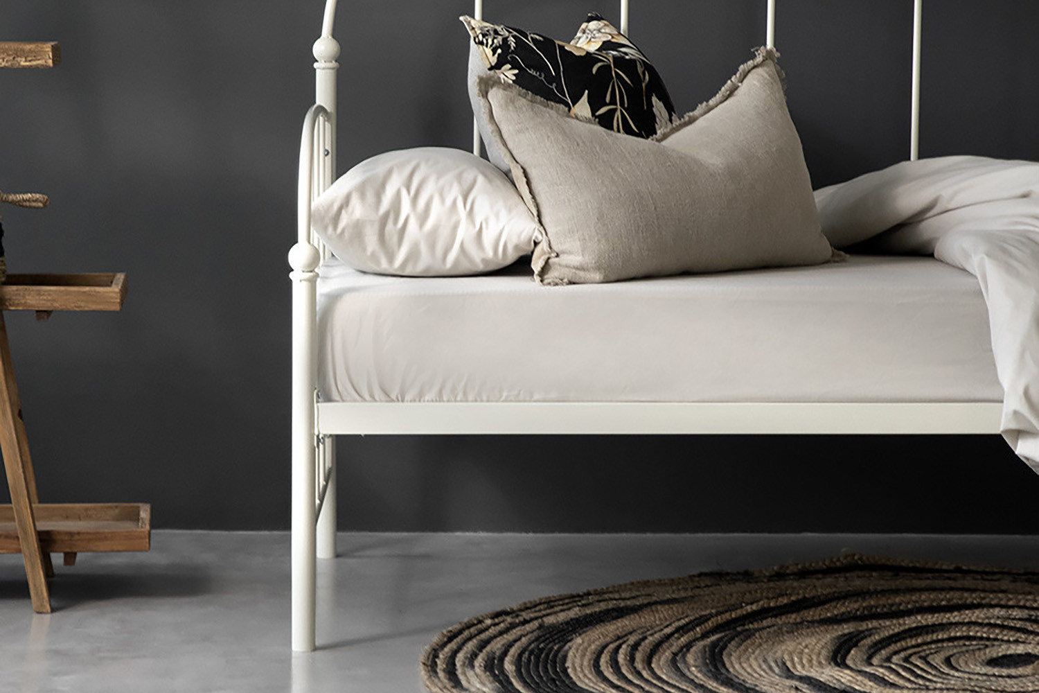 Helena Daybed Complete - White For Sale | Cielo