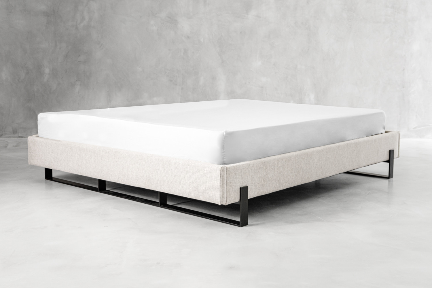 Cazana Bed Base - King XL - Smoke
