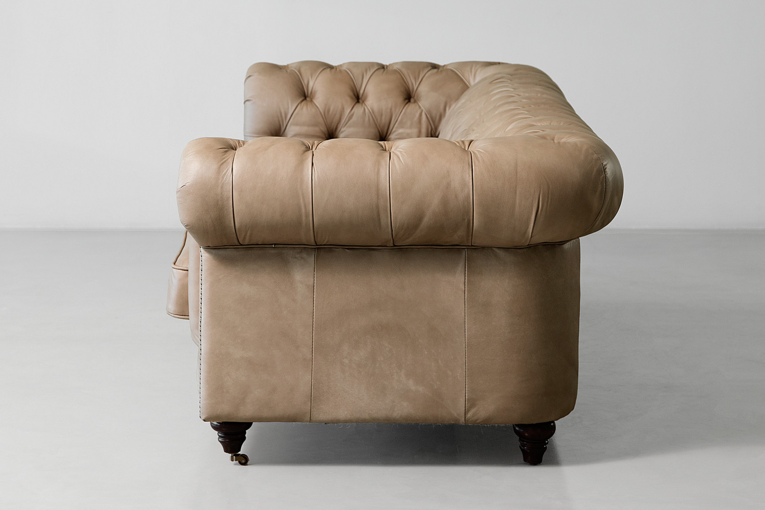 Jefferson Chesterfield 3 Seater Leather Couch - Smoke | Cielo