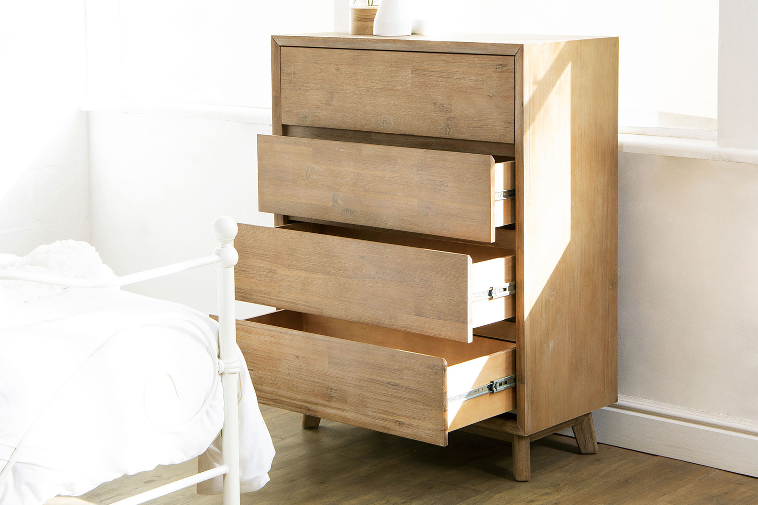 Peyton Chest of Drawers| Cielo