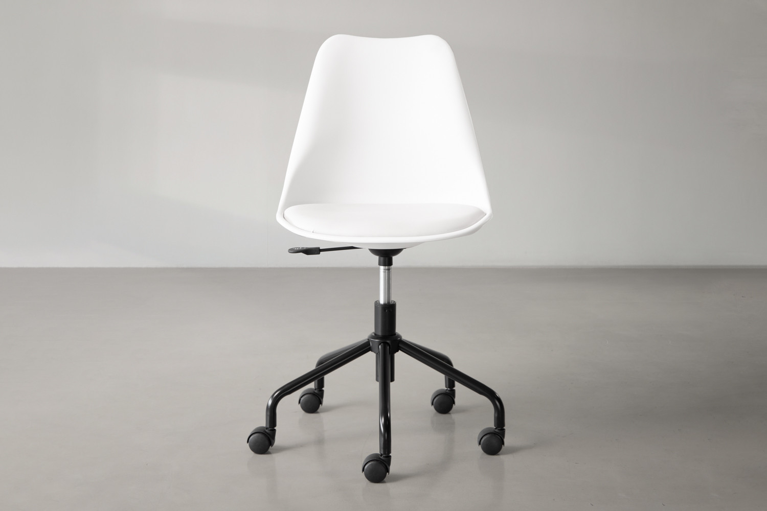 Atom Office Chair - White - Matt Black | Cielo