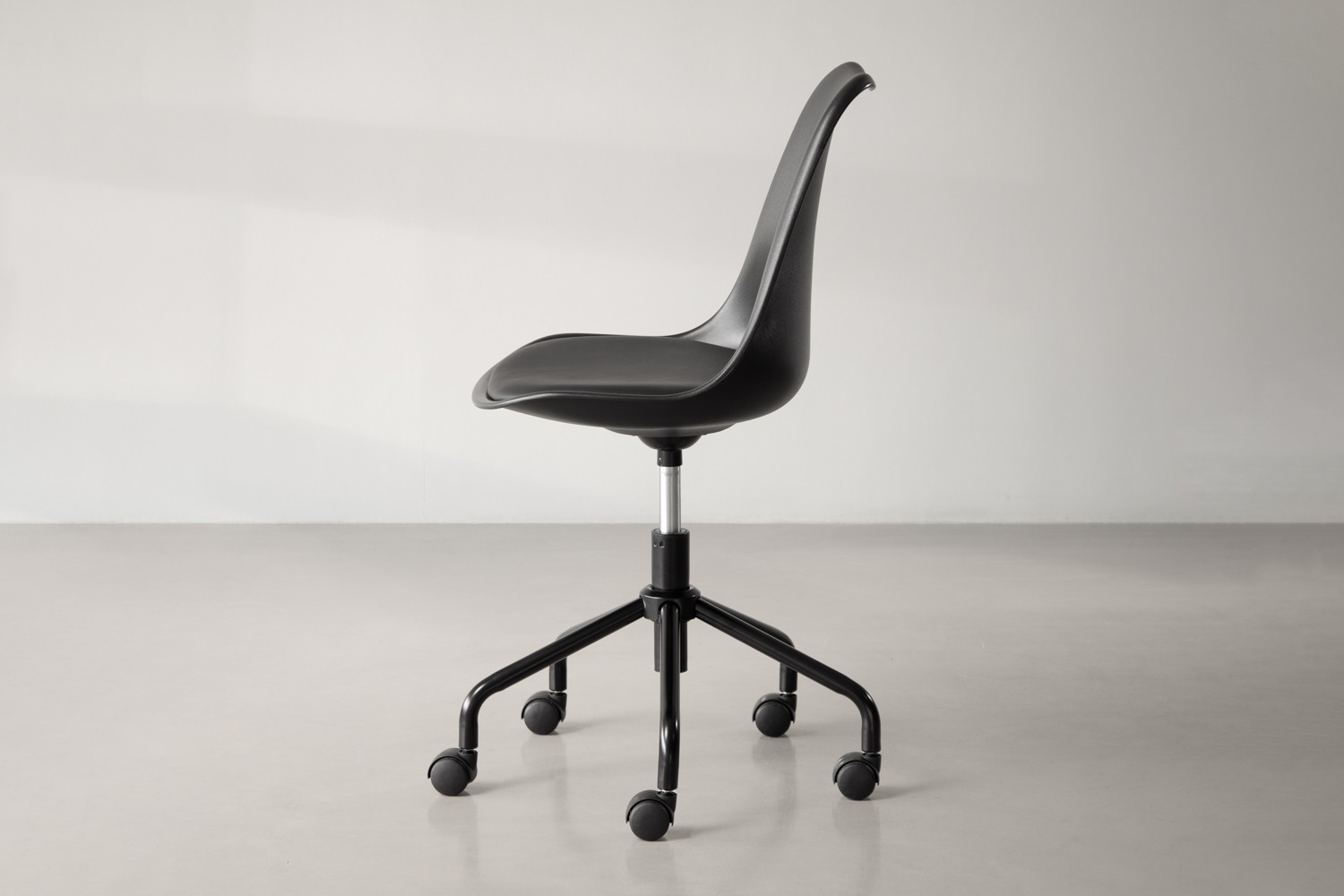 Atom Office Chair - Black - Matt Black | Cielo