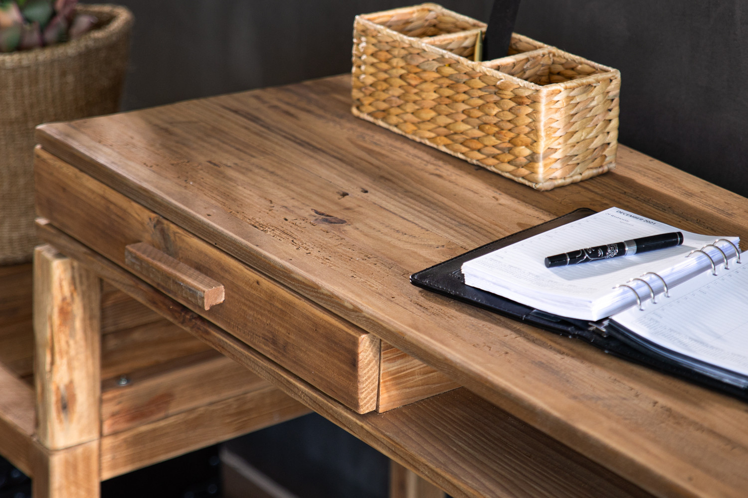 Phoenix Desk | Cielo