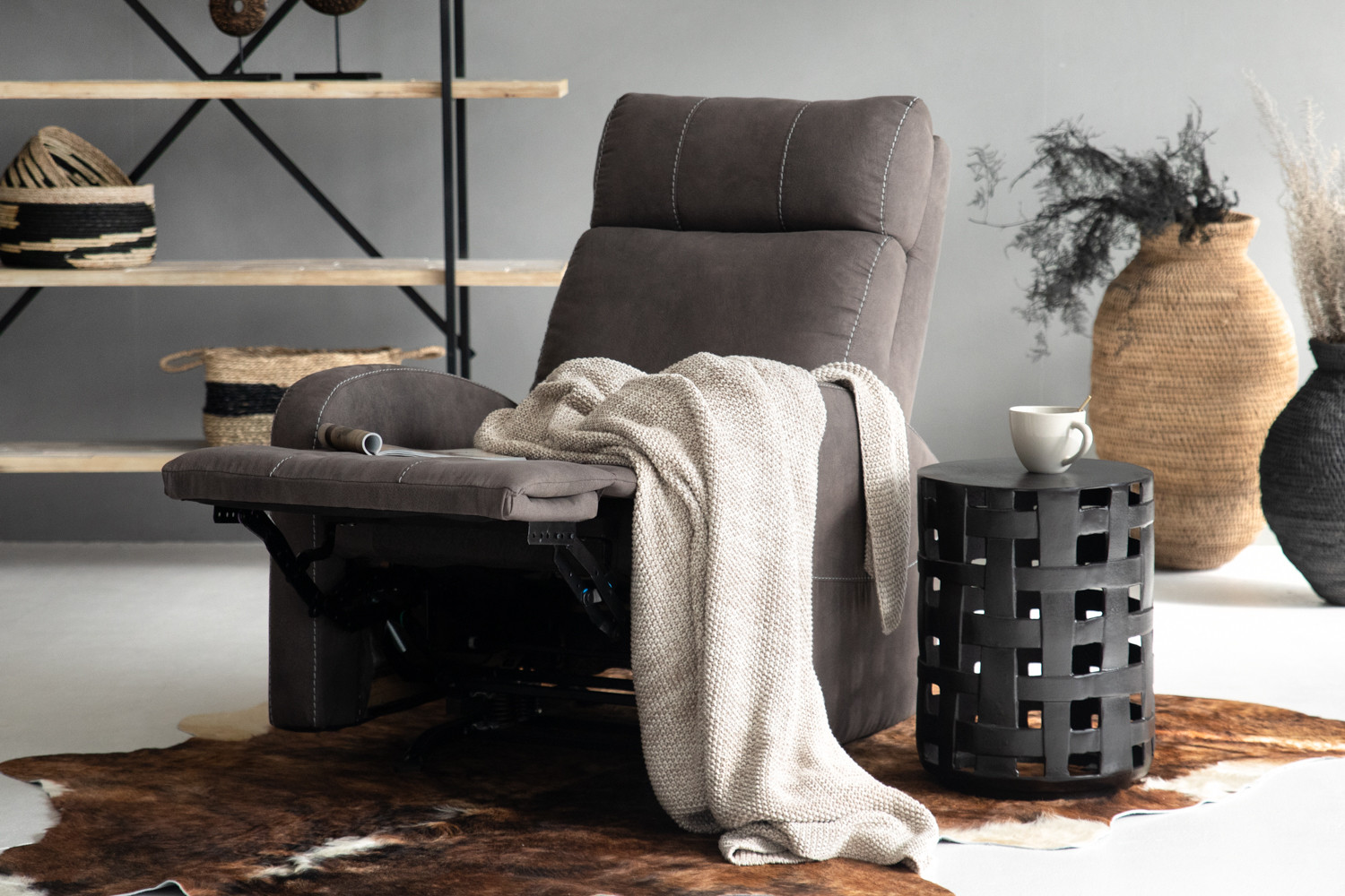 Benton Rocker Recliner - Granite | Cielo