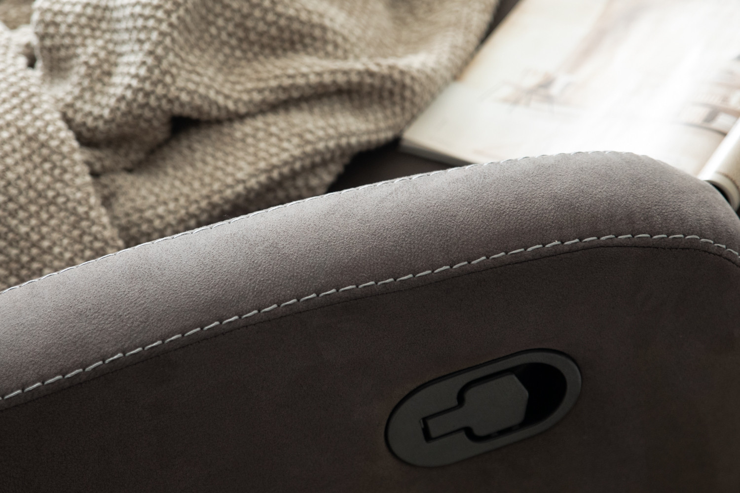 Benton Rocker Recliner - Granite | Cielo