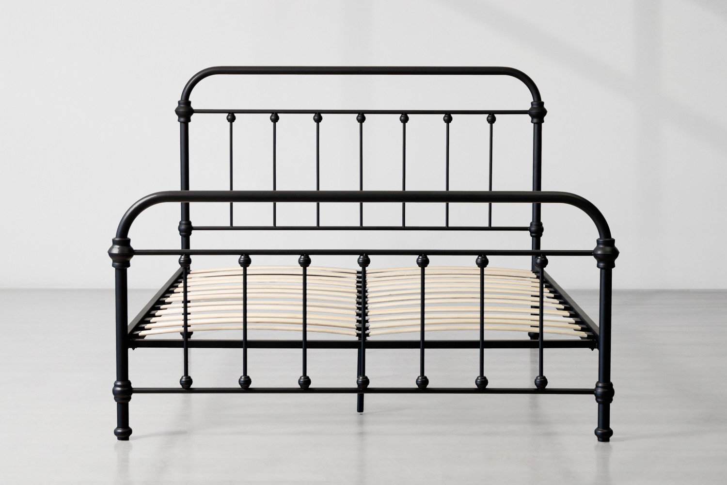 Mckenzie Metal Bed - Queen - Matt Black | Cielo