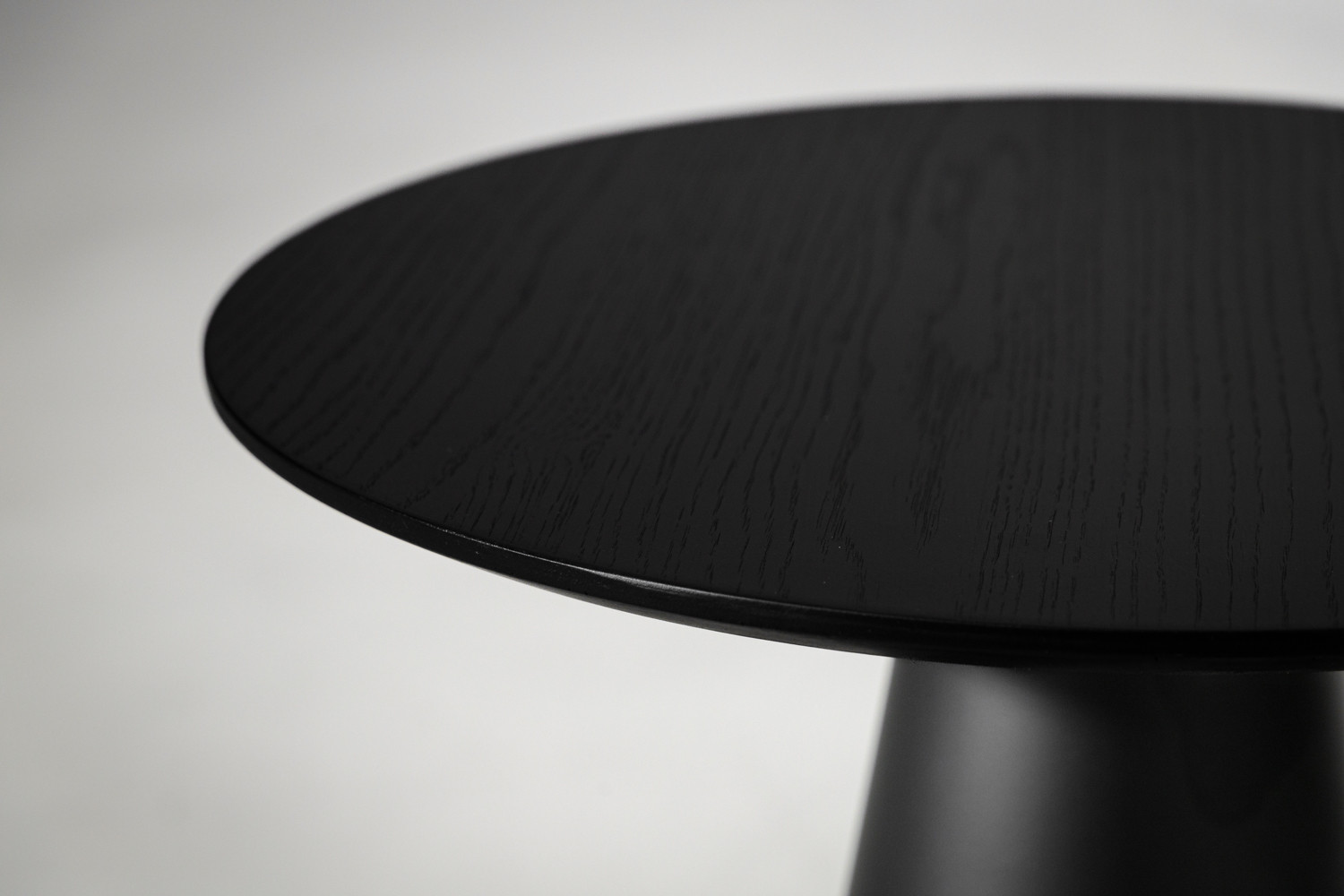 Raven Side Table | Cielo