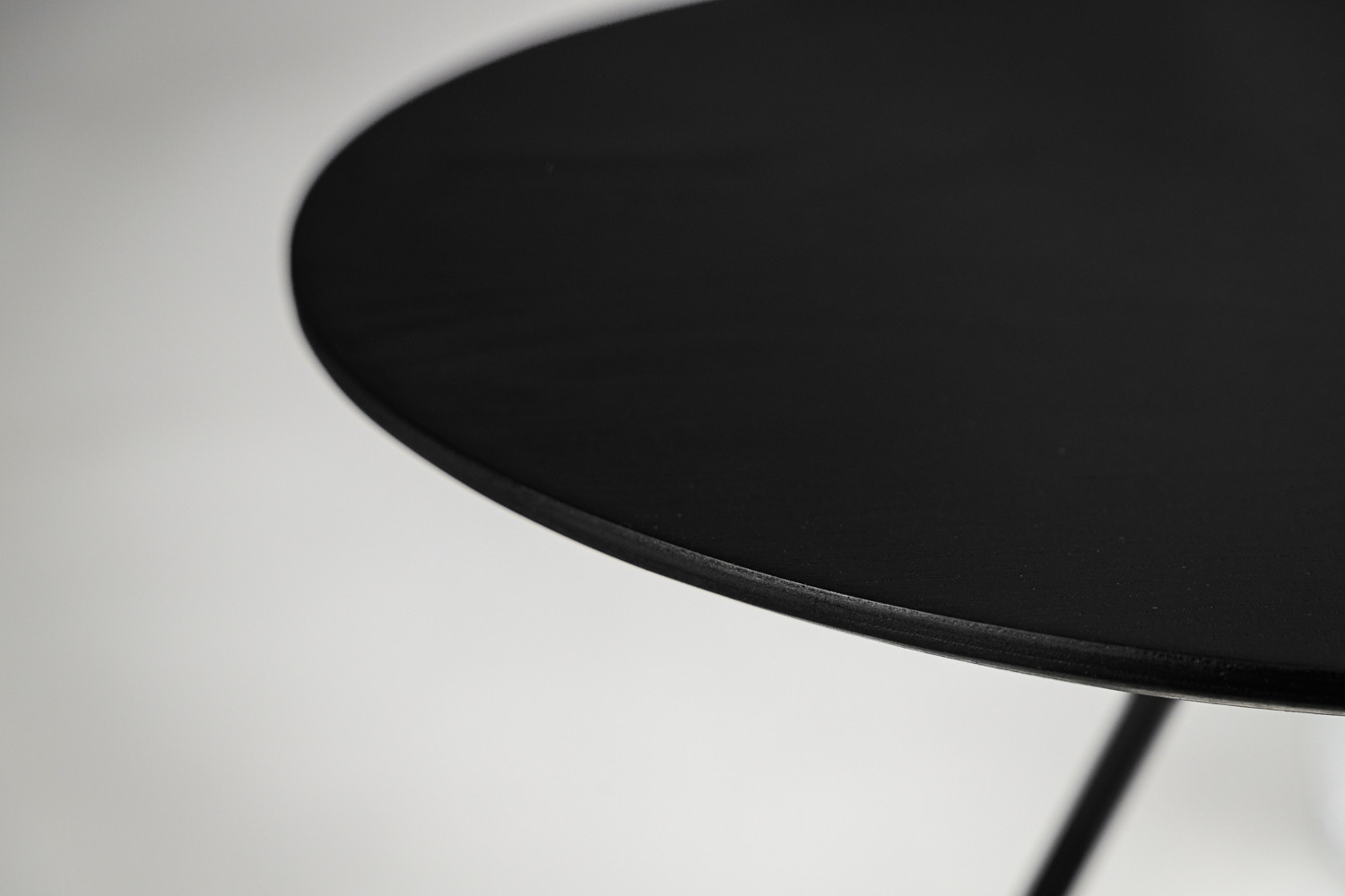 Raven Tripod Side Table For Sale | Cielo