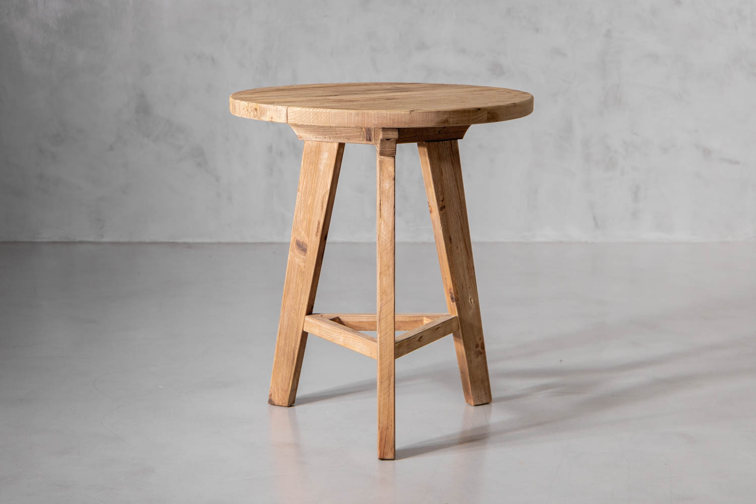Rival Bar Table | Cielo
