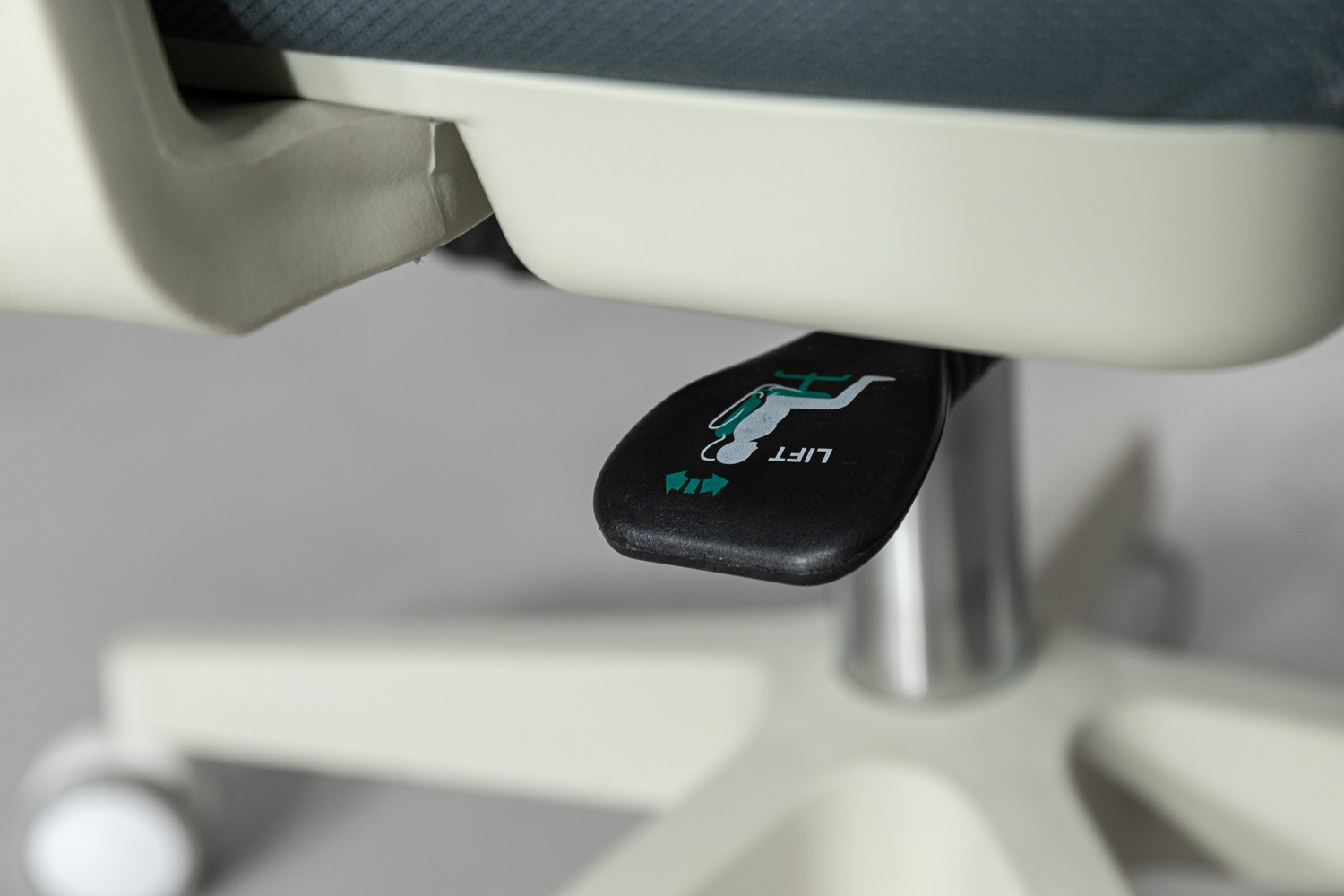 Carl Office Chair - White | Cielo