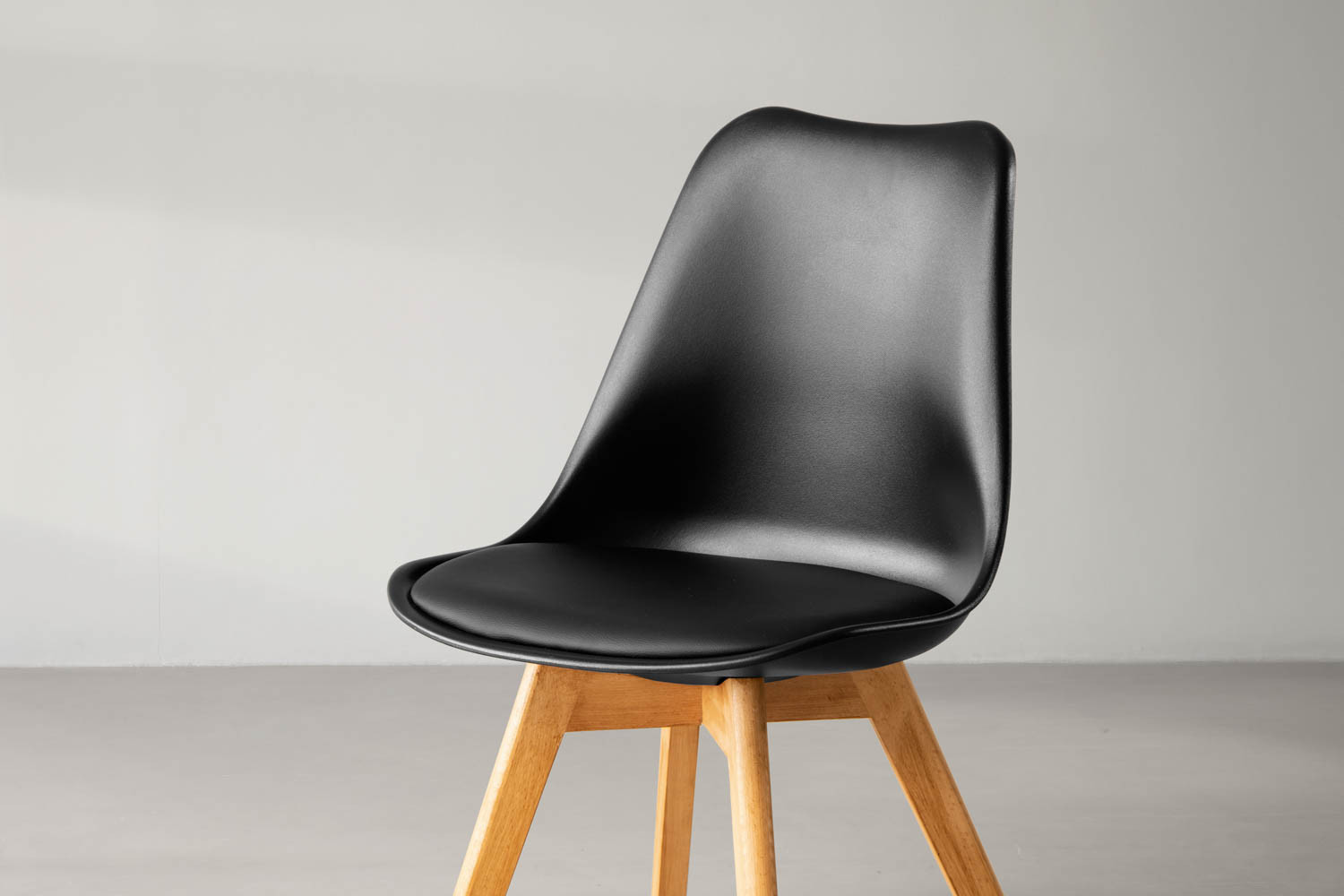 Atom Dining Chair - Black For Sale | Cielo