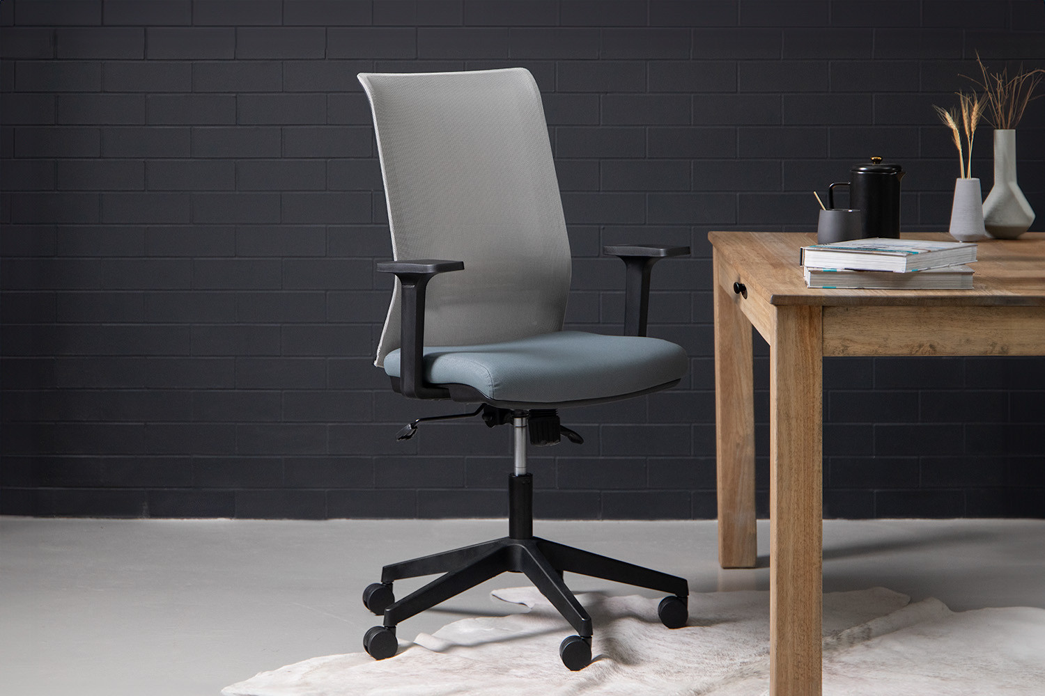Carl Office Chair - Black | Cielo