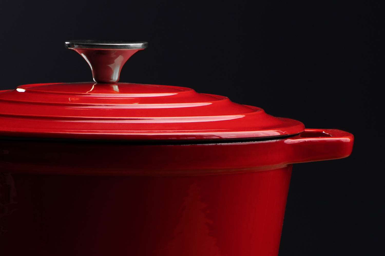 Nouvelle Cast Iron 8 Piece Cookware Set - Red | Cielo