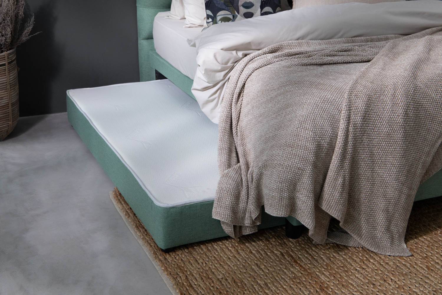 Skyler Dual Function Bed - Queen | Cielo