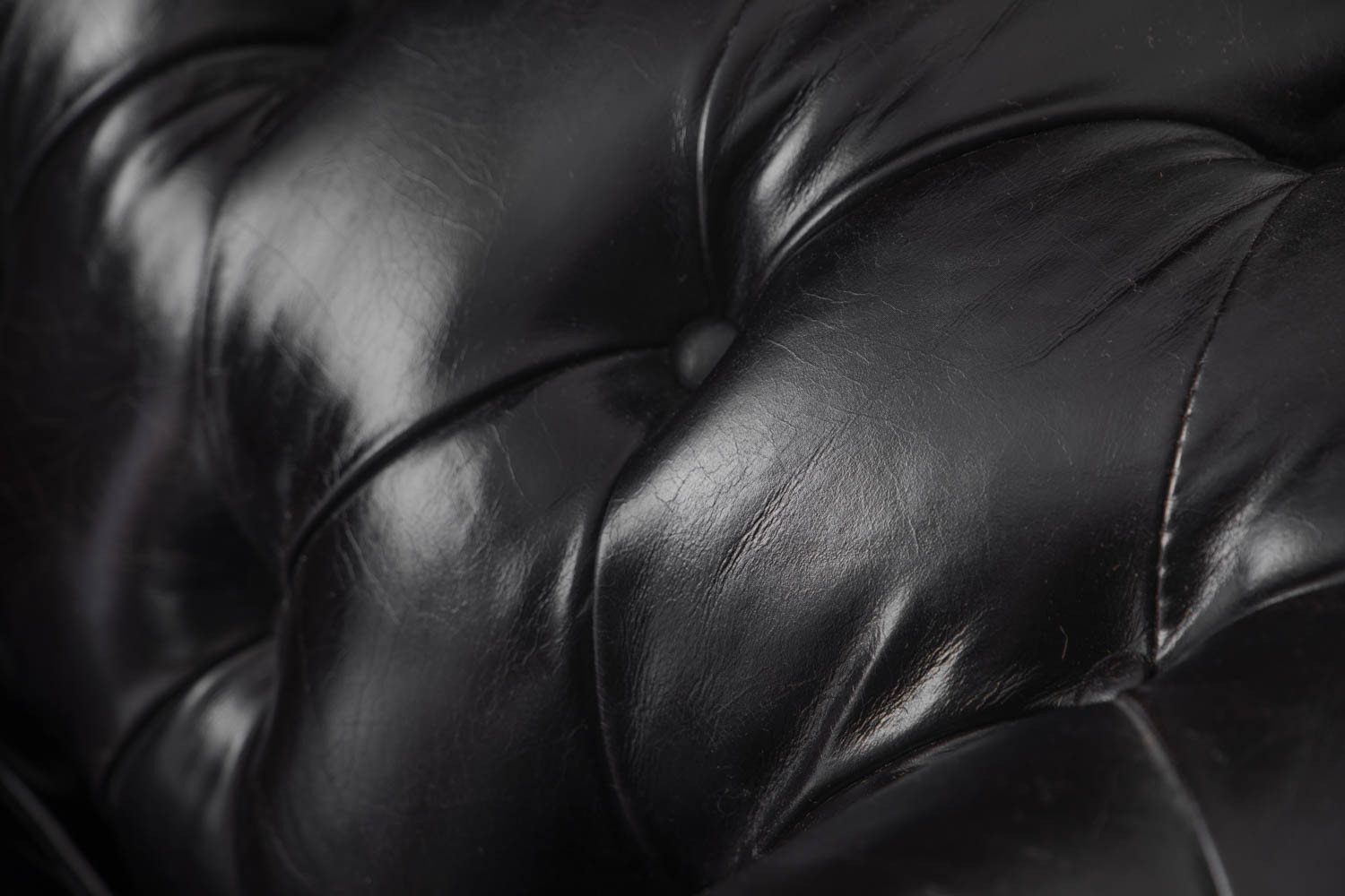 Jefferson Chesterfield 3 Seater Leather Couch | Cielo