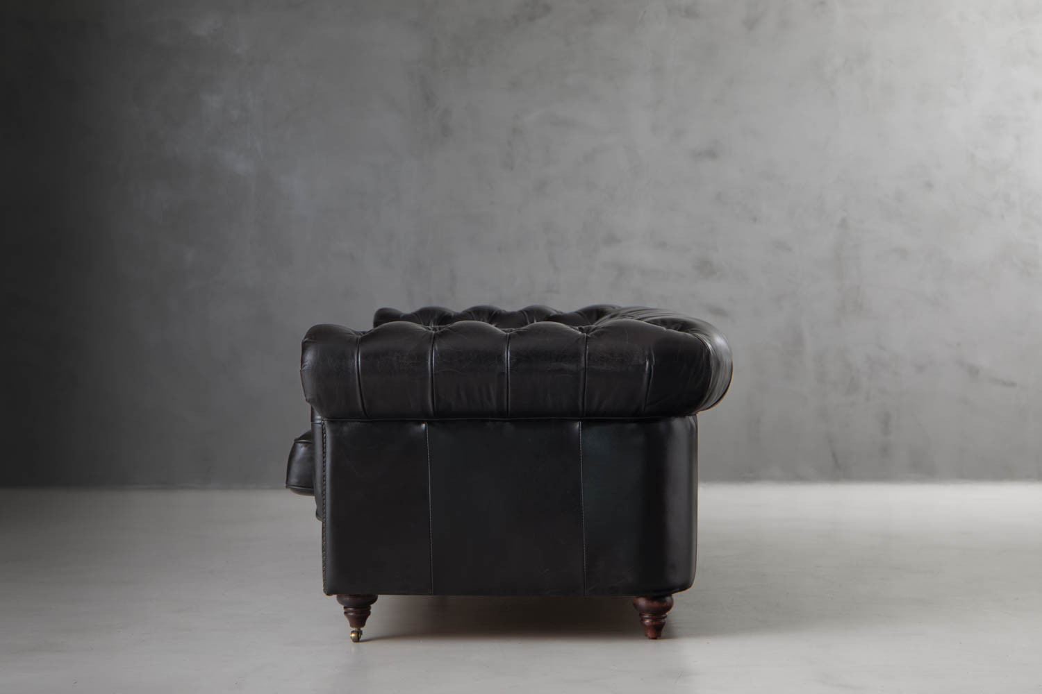 Jefferson Chesterfield 3 Seater Leather Couch | Cielo