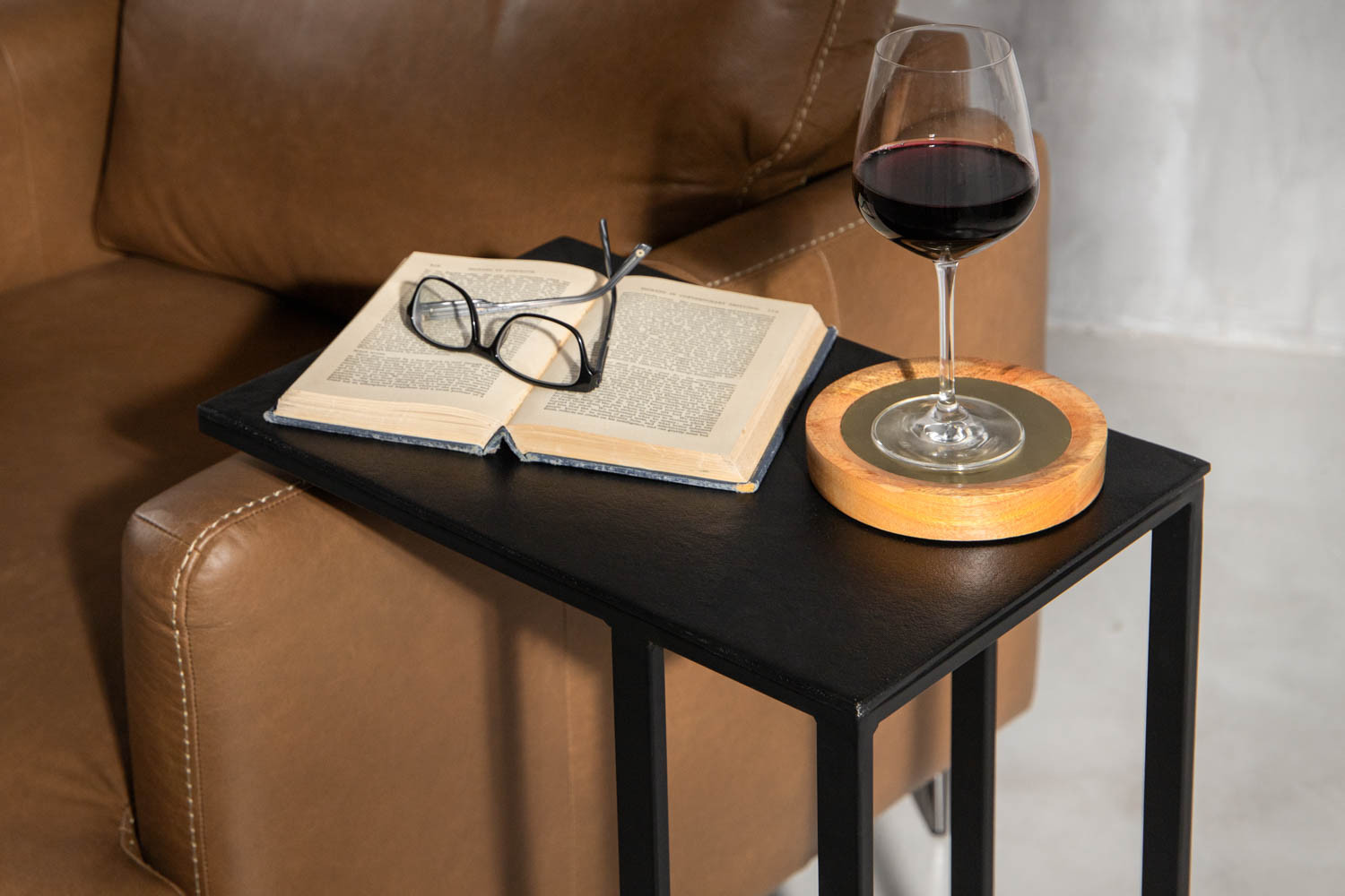 Gianni Arm Table For Sale | Cielo