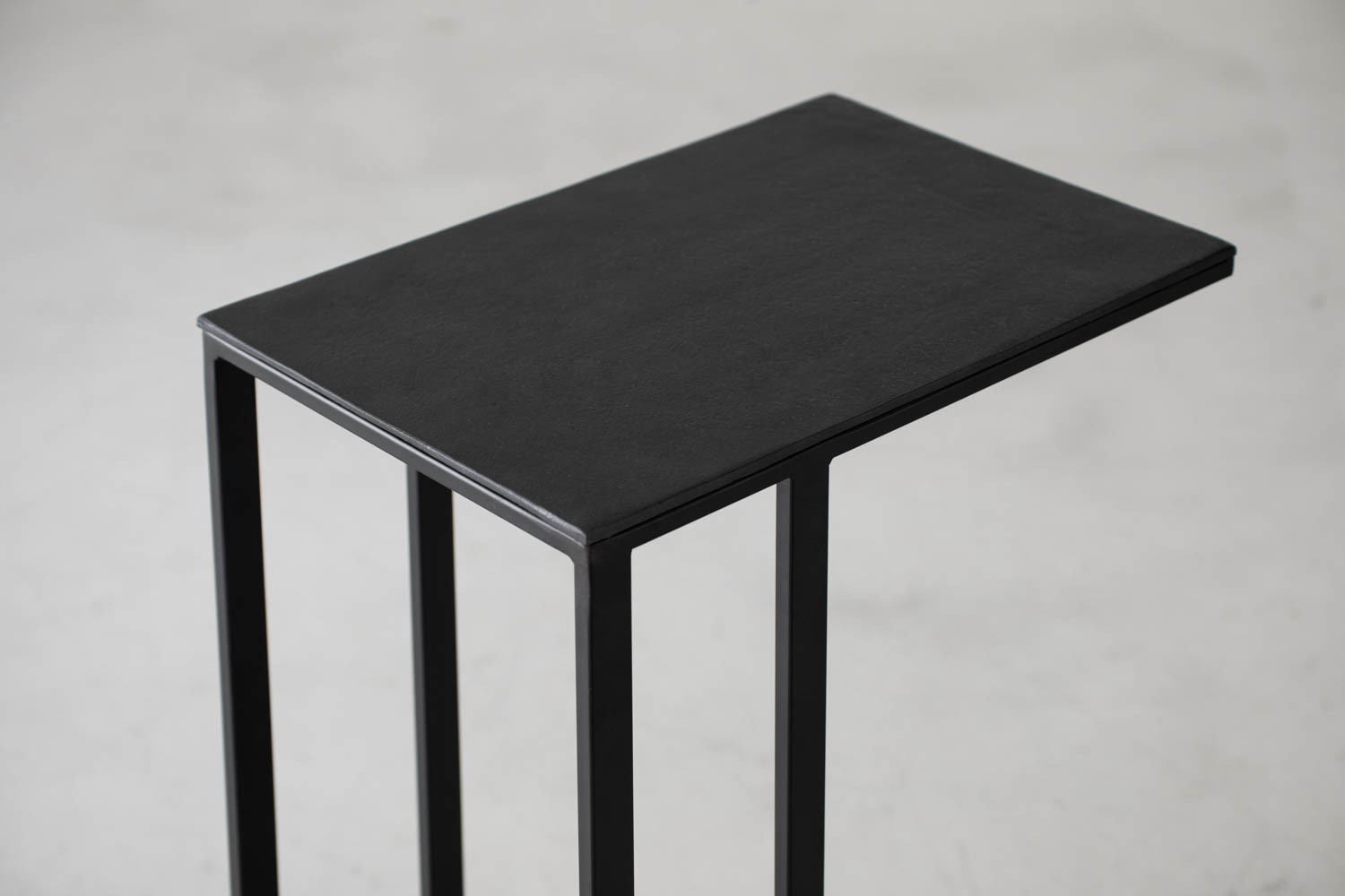 Gianni Arm Table For Sale | Cielo