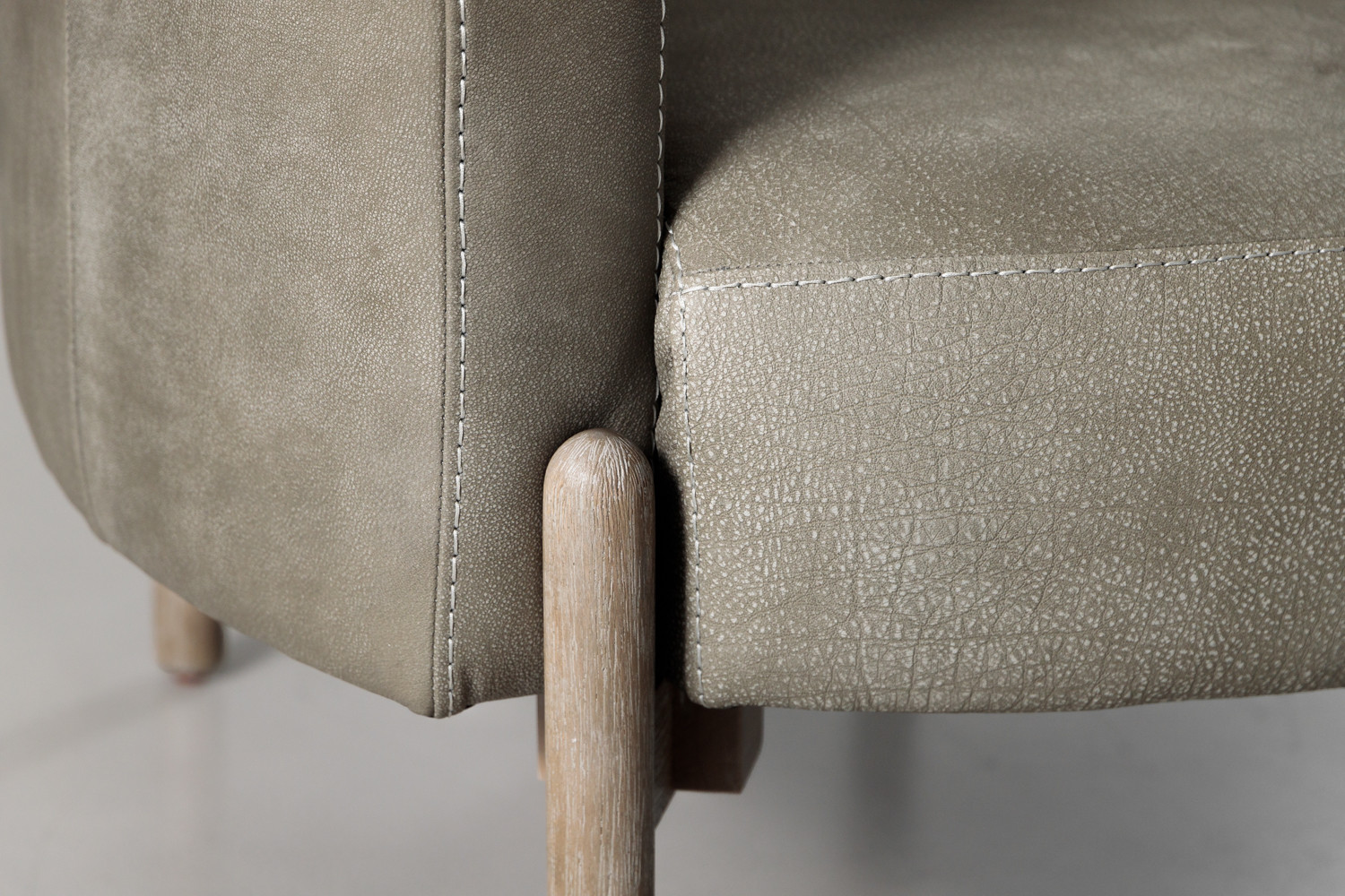 Prague Leather Armchair - Graphite | Cielo