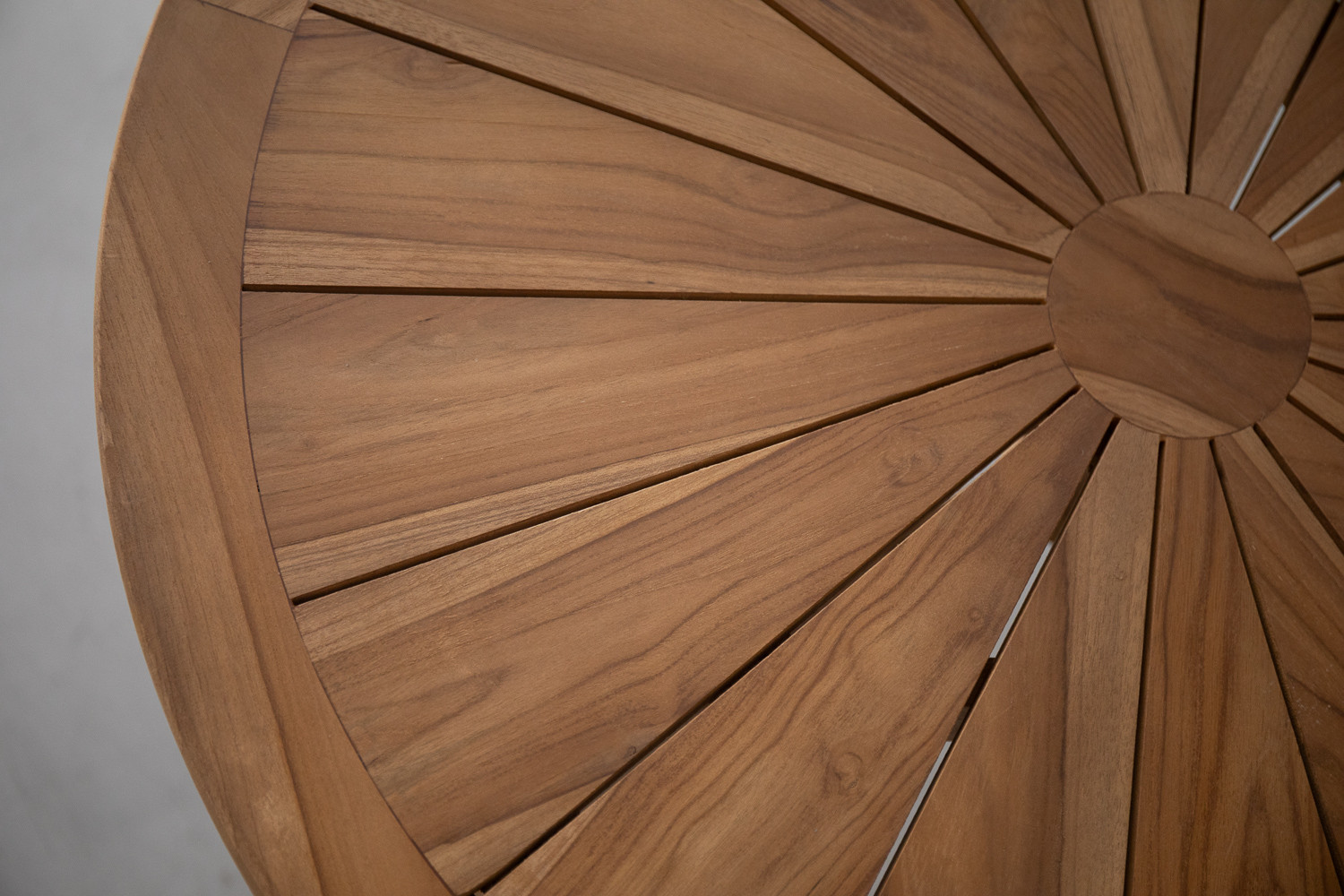 Monaco Round Patio Dining Table | Cielo