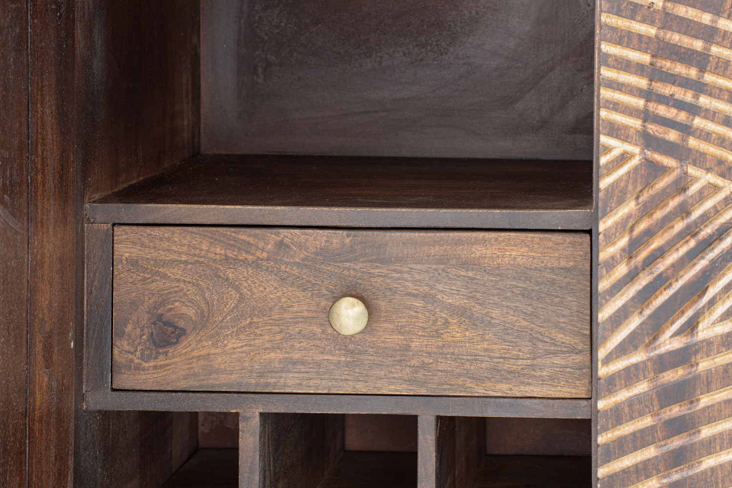 Dontae Liquor Cabinet For Sale | Cielo