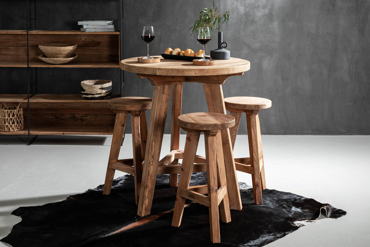 Rival Bar Table | Cielo