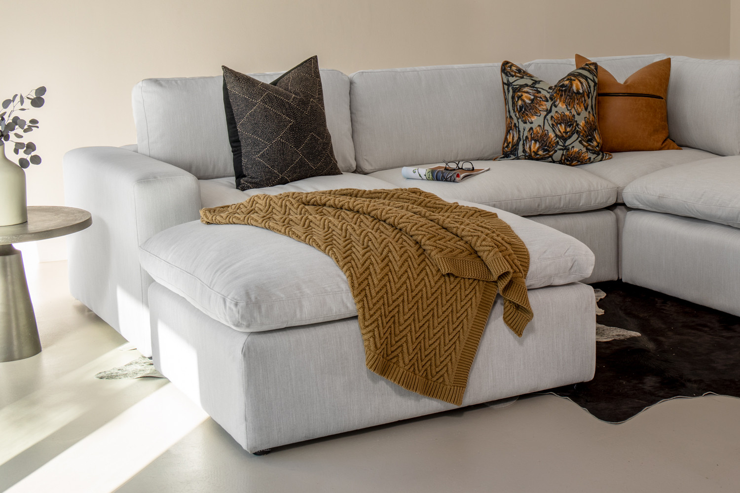 Bexley Ottoman - Pearl | Cielo