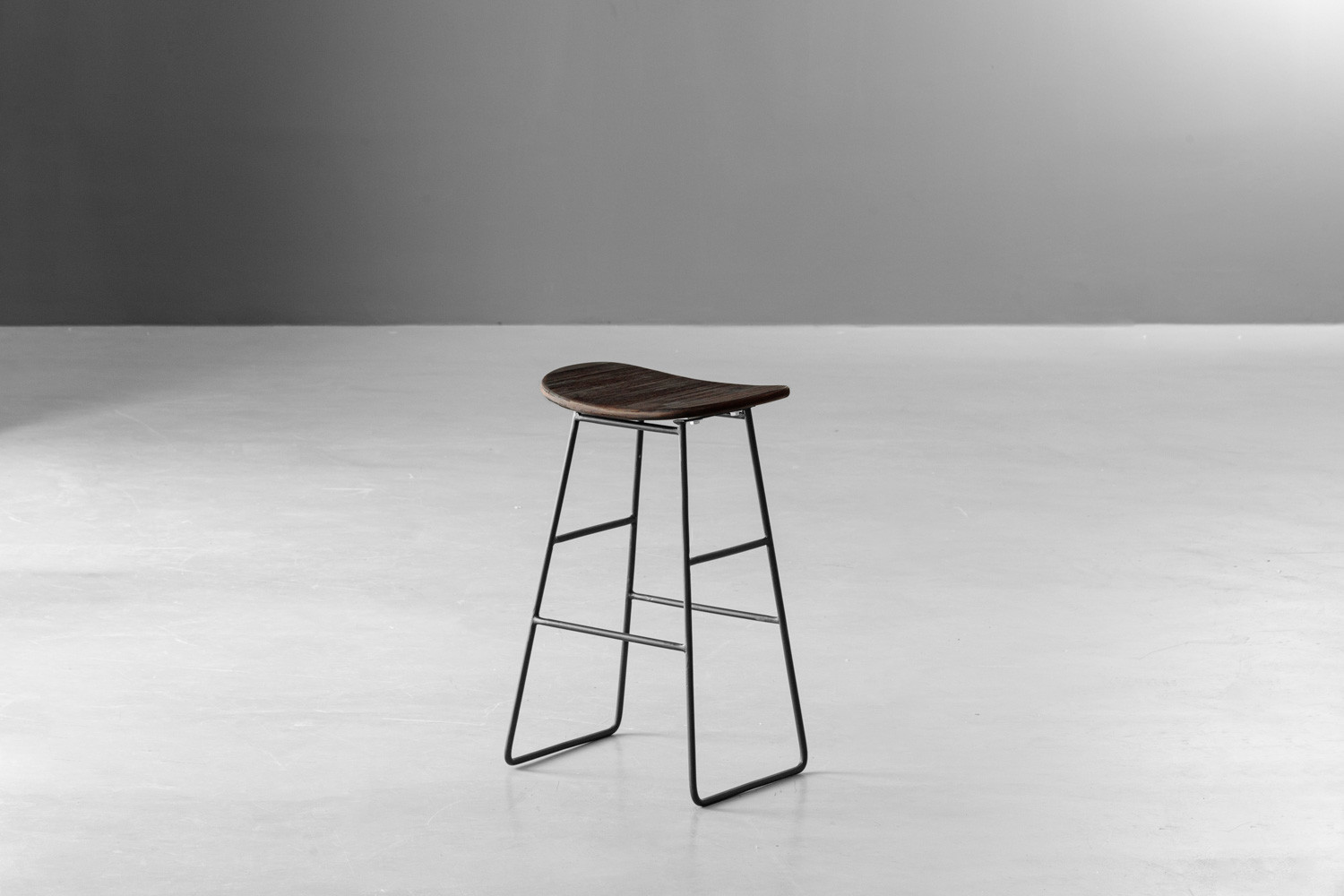 Darius Counter Bar Stool-Walnut | Cielo