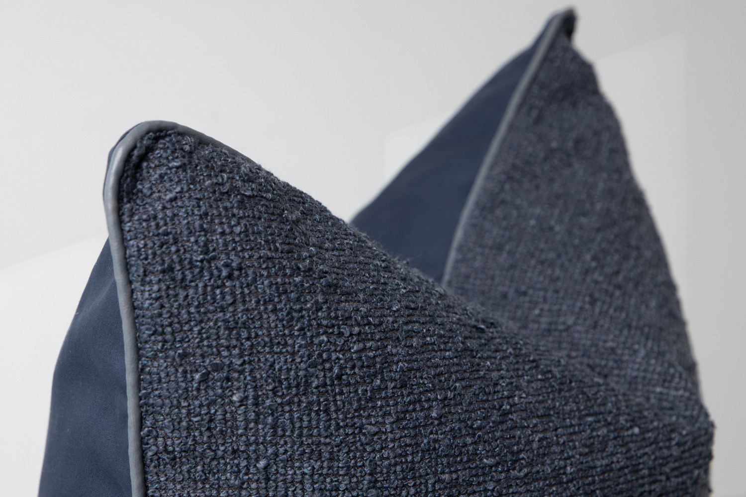 Boulders Naval - Duck Feather Scatter Cushion | Cielo