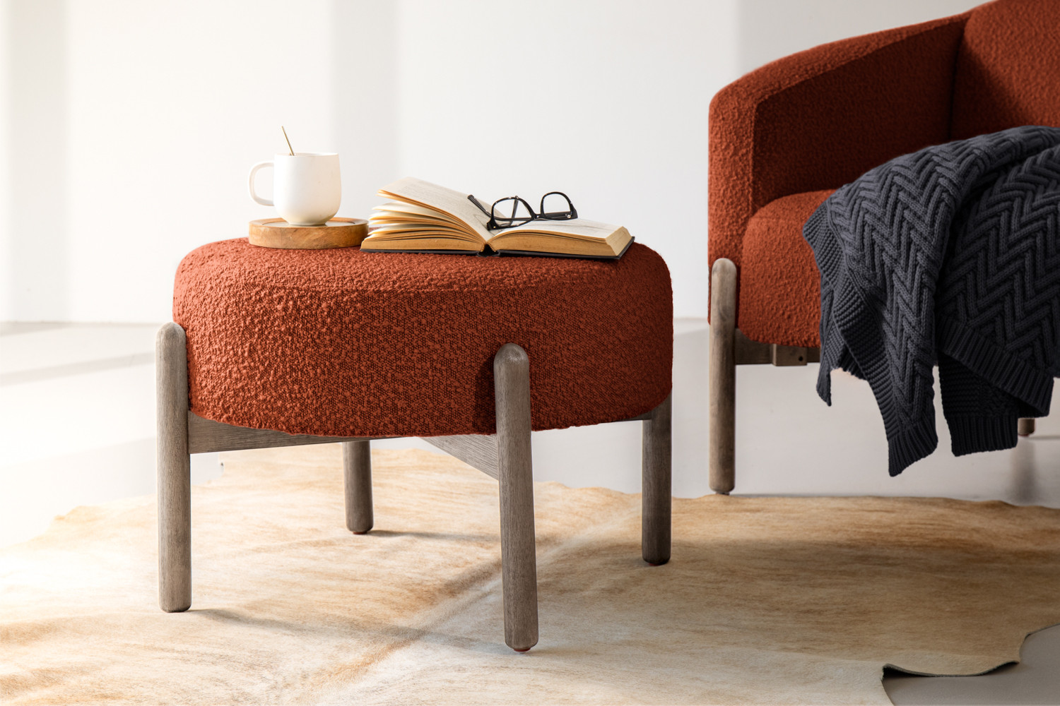 Prague Round Ottoman - Medium - Rust | Cielo