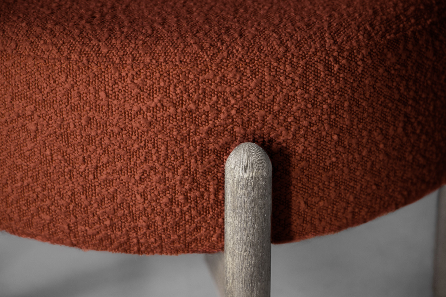 Prague Round Ottoman - Medium - Rust | Cielo