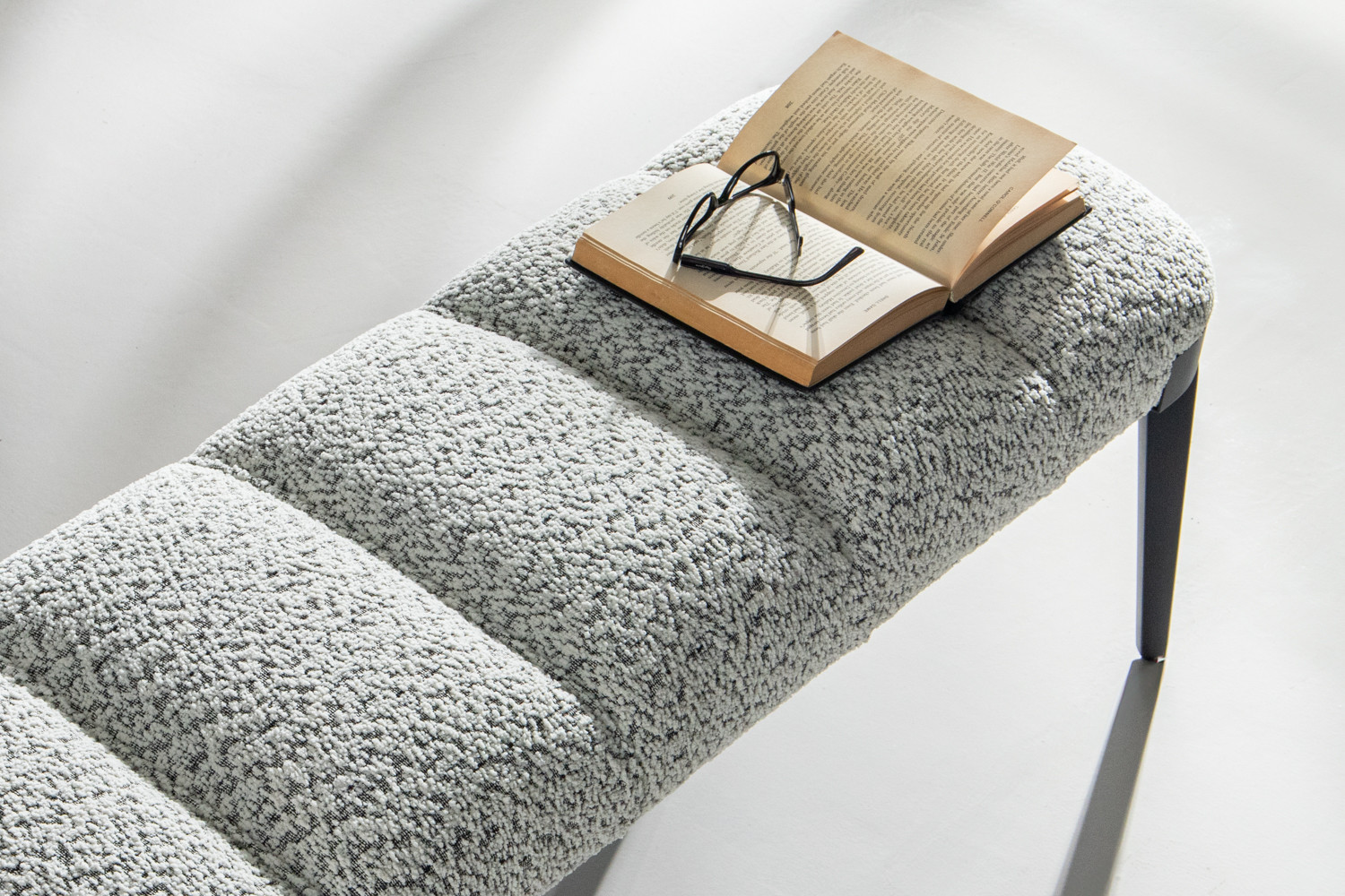 Ivar Bench - Winter Storm For Sale | Cielo