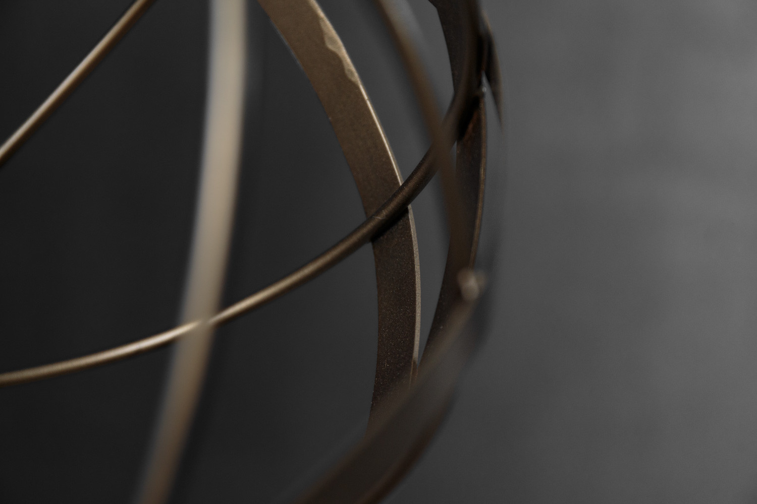 Omaira Metal Sculpture - Medium | Cielo