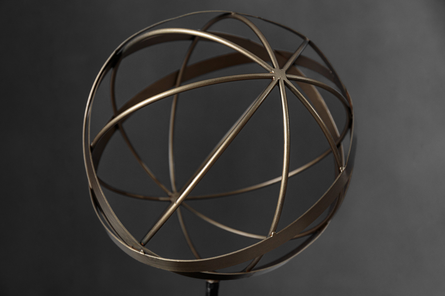Omaira Metal Sculpture - Medium | Cielo