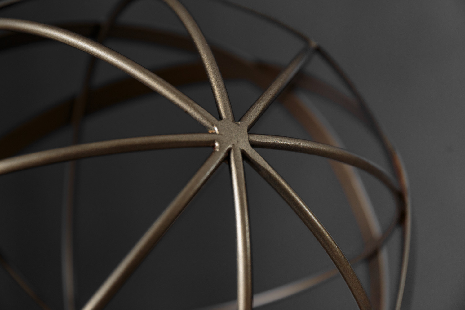 Omaira Metal Sculpture - Medium | Cielo