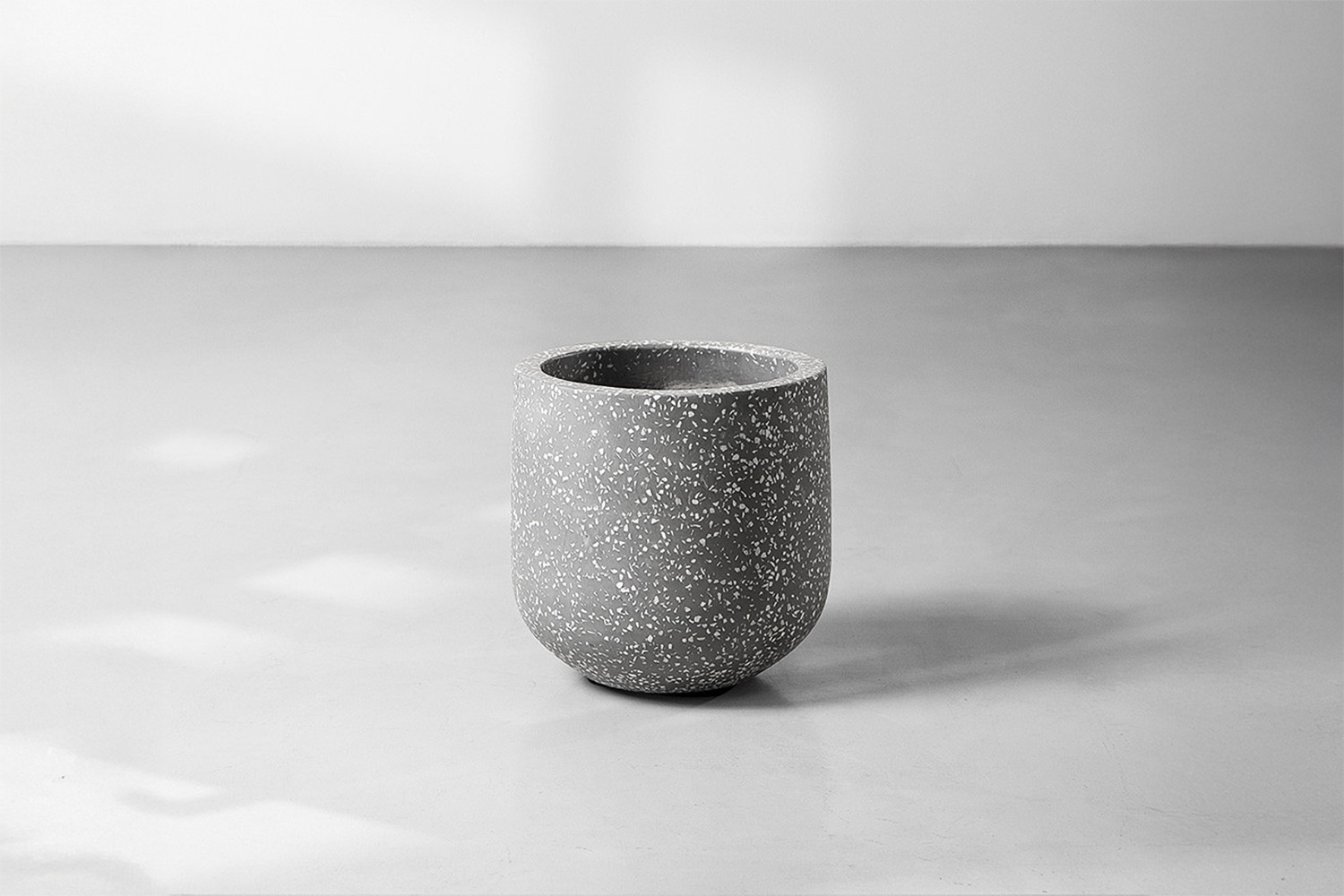 Planters and Plant Stands For Sale | Cielo