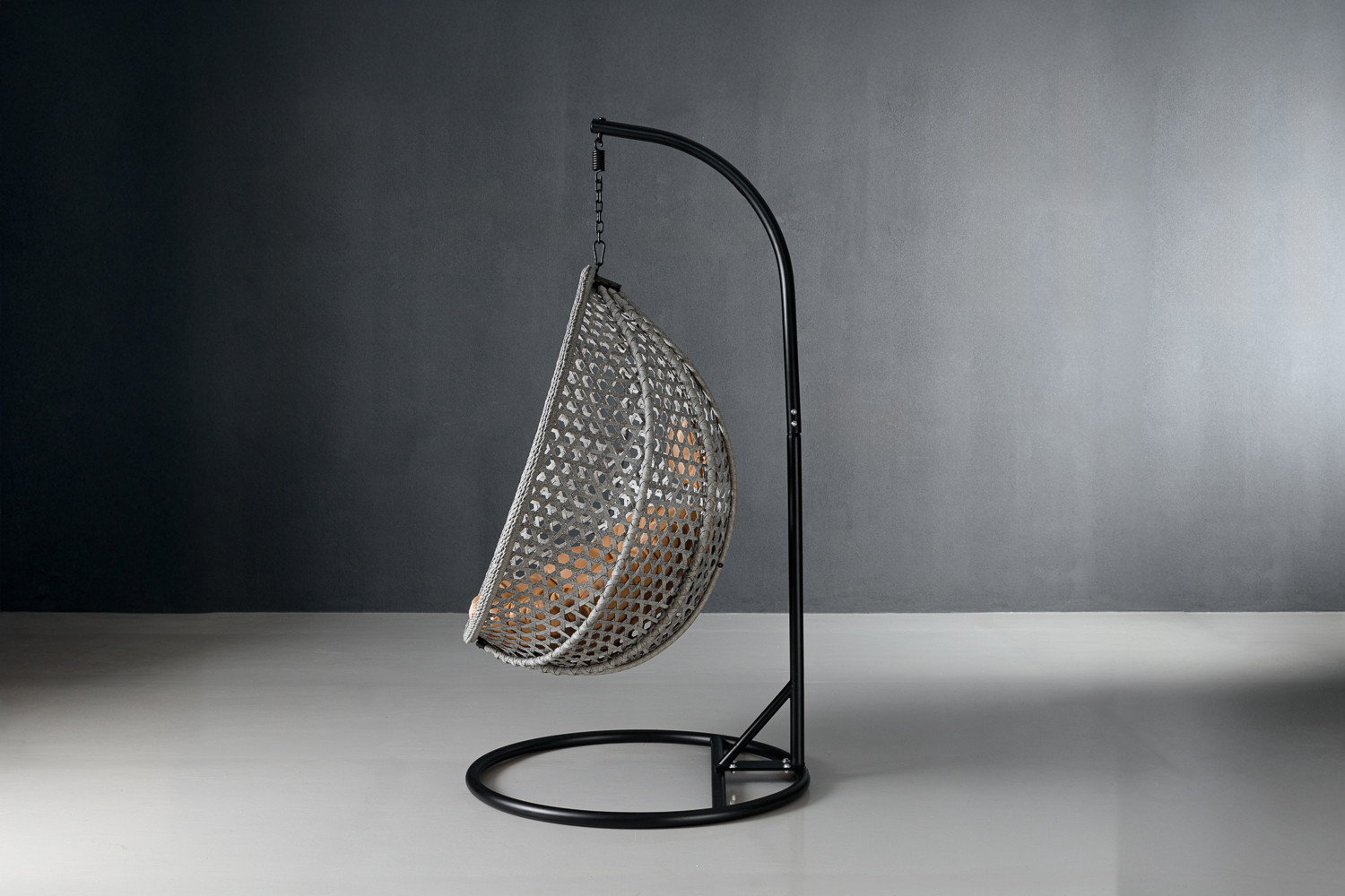 Tuscan Hanging Chair | Stylish Comfort for Any Space | Cielo