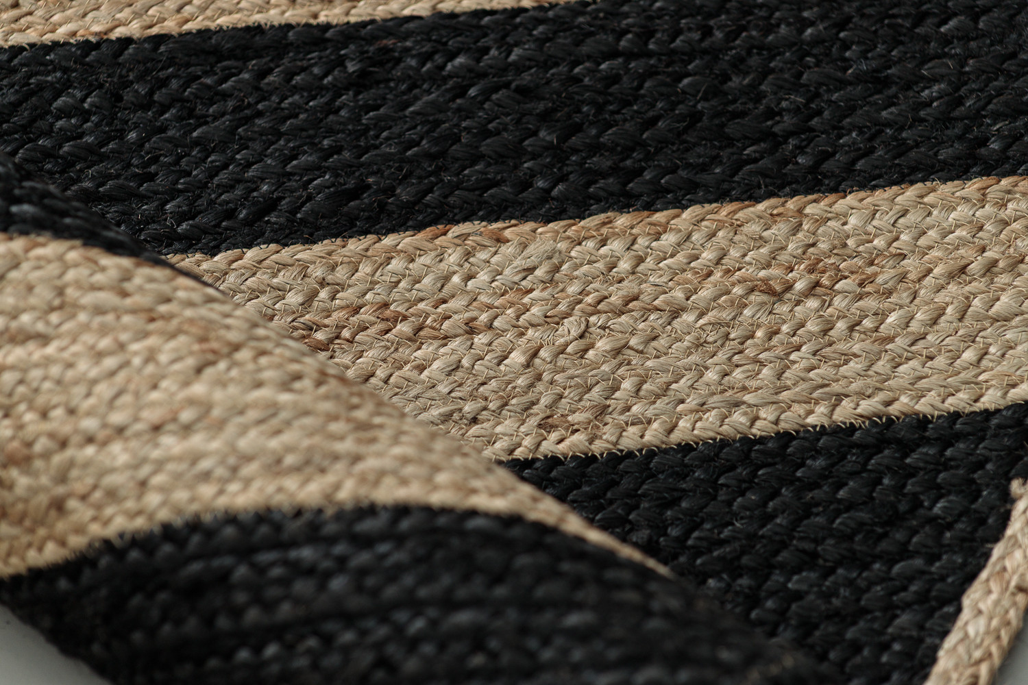 Kenzo Rug – Contemporary Curved Pattern Rug | Cielo