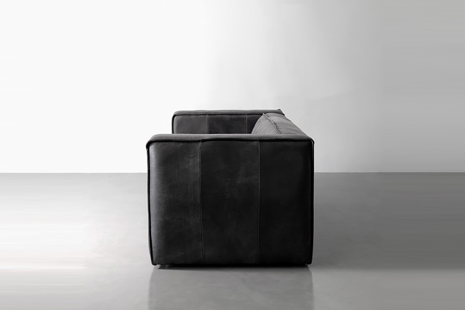 Jayhawk 3 Seater Leather Couch - Lead | Cielo