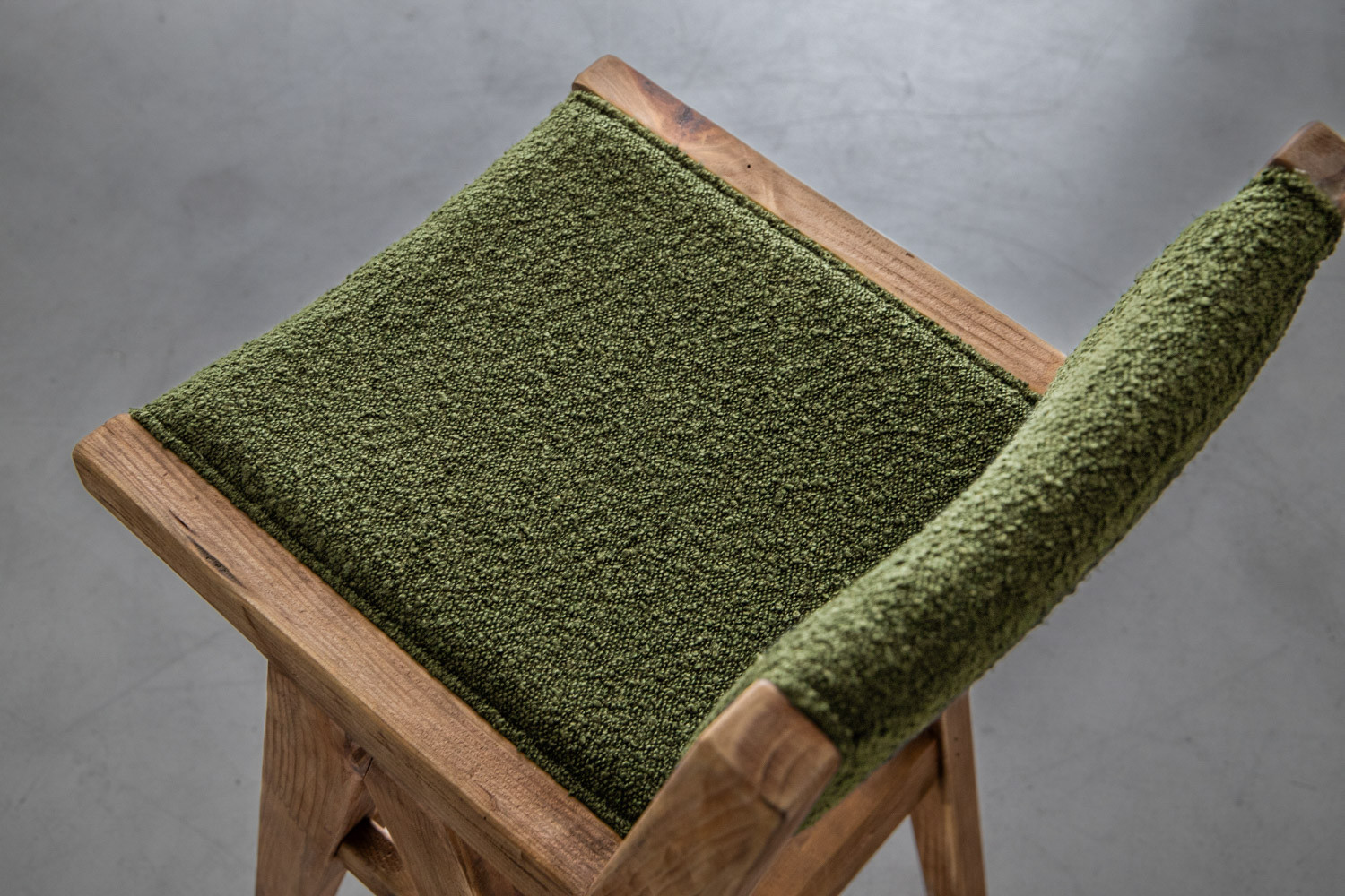 Sandor Counter Bar Chair - Olive For Sale | Cielo