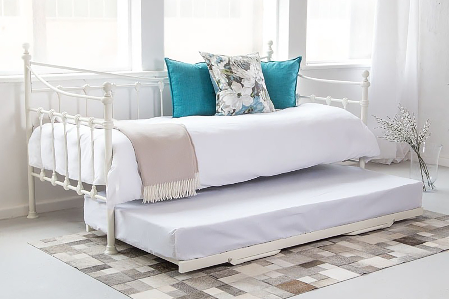 Natalia Daybed Complete - White For Sale | Cielo