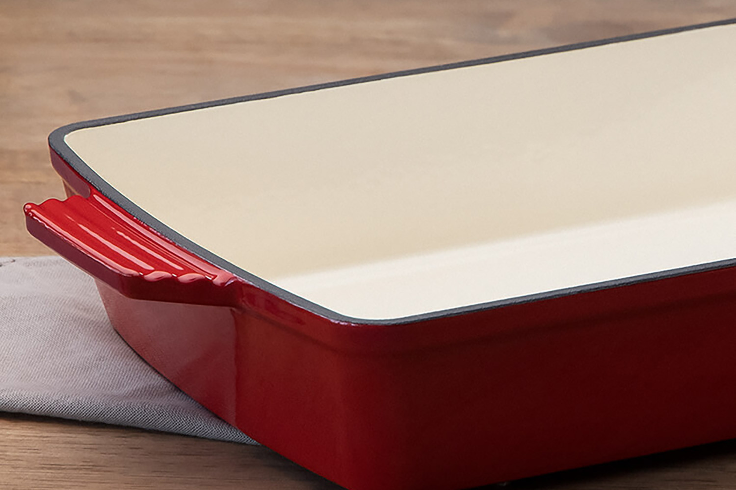 Nouvelle Cast Iron Roaster - 32cm - Red | Cielo