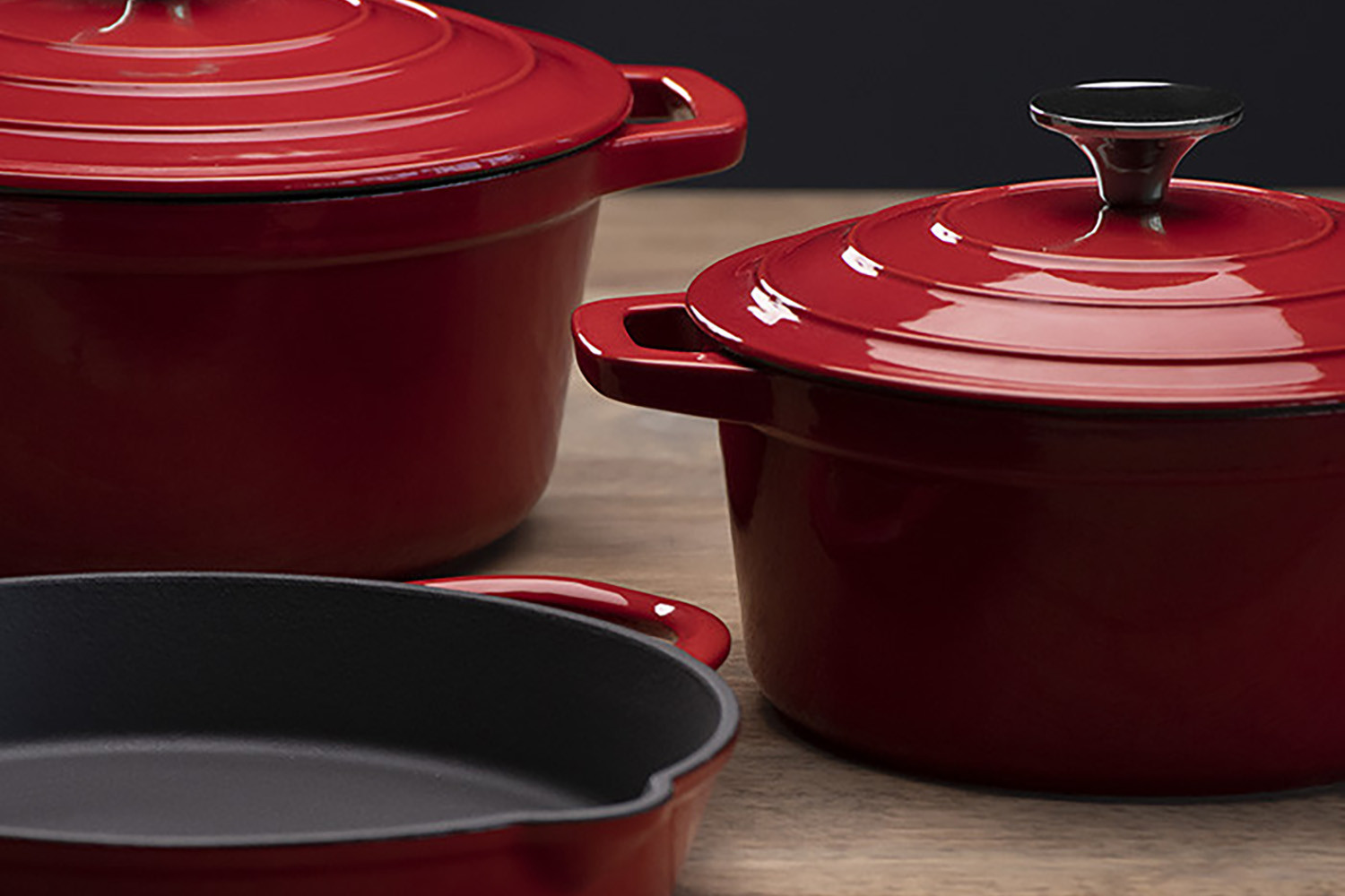 Nouvelle Cast Iron 8 Piece Cookware Set - Red | Cielo