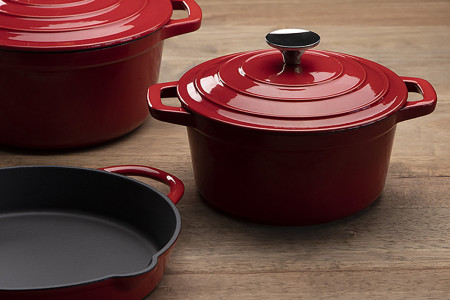 Nouvelle Cast Iron 8 Piece Cookware Set - Red | Cielo