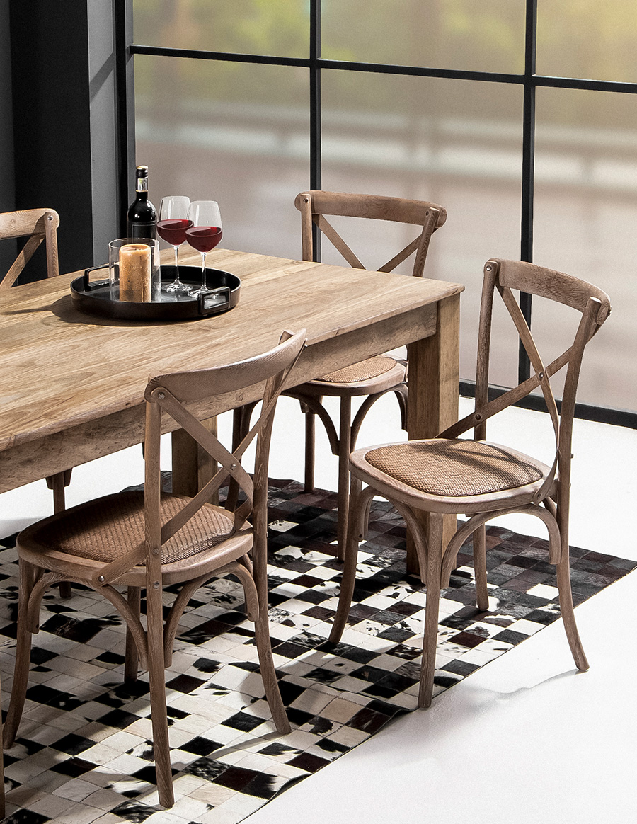 How to Choose a Stylish and Practical Dining Room Table